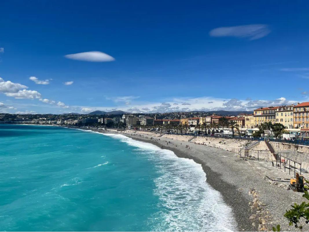 Geographical and environmental characteristics of Nice Beach, as well ...