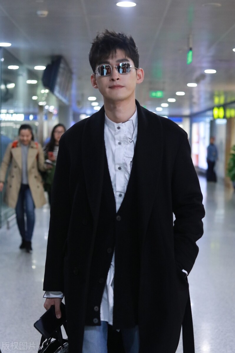 Is Zhang Han handsome?handsome - iNEWS