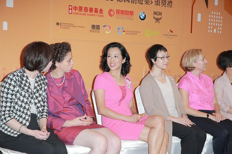 The old Zhu Lingling also has the temperament of Hong Kong sister ...