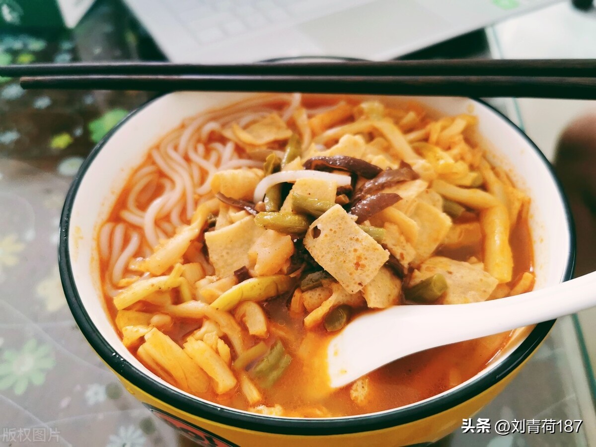 Li Ziqi's return, thinking behind the exit of Weinian Technology - iNEWS