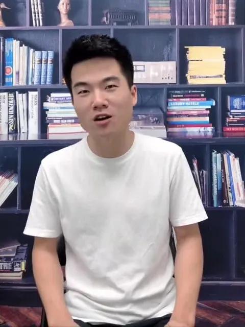 The large-scale modern suspense drama "Are you coming tonight, Mr. Dong" is being staged, and ...