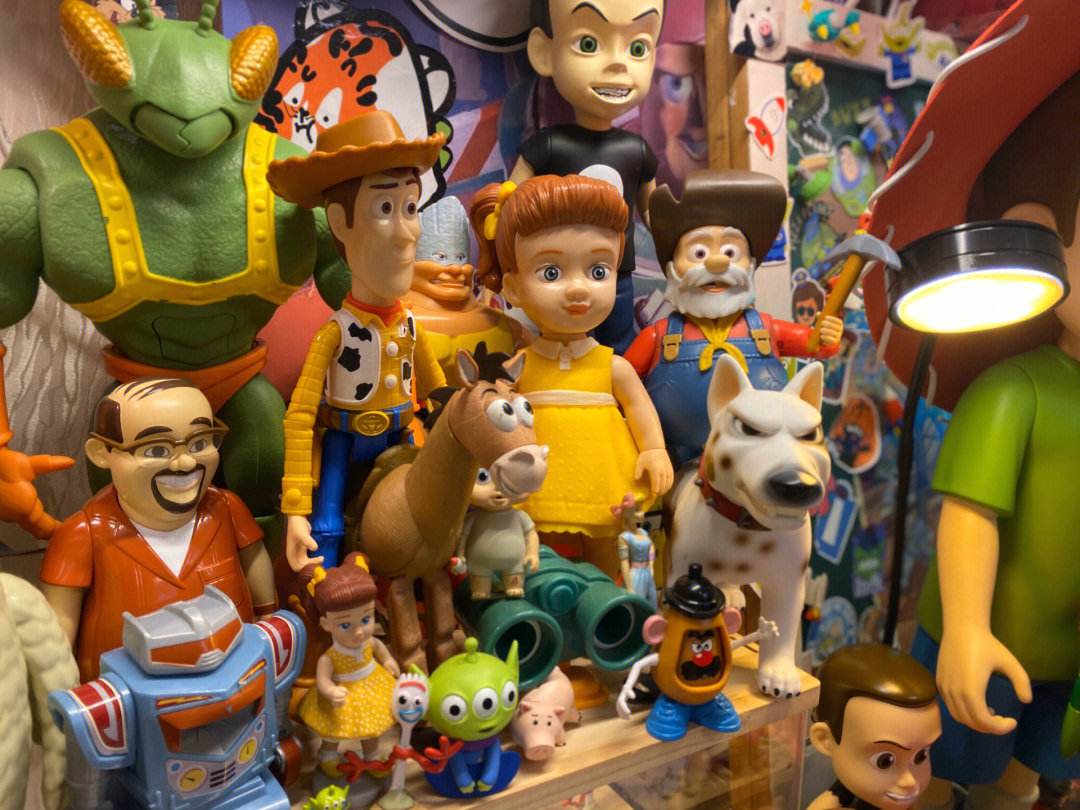 "Toy Story", which runs through the entire childhood, suddenly finds ...