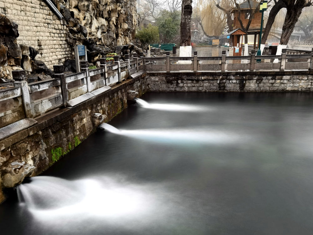 Black Tiger Spring in Jinan, Spring City: Black Tiger at the Beginning ...