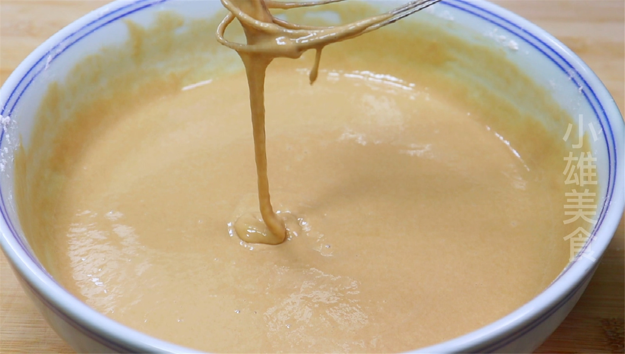 2 bowls of flour and 1 bowl of brown sugar, make brown sugar mala cake ...