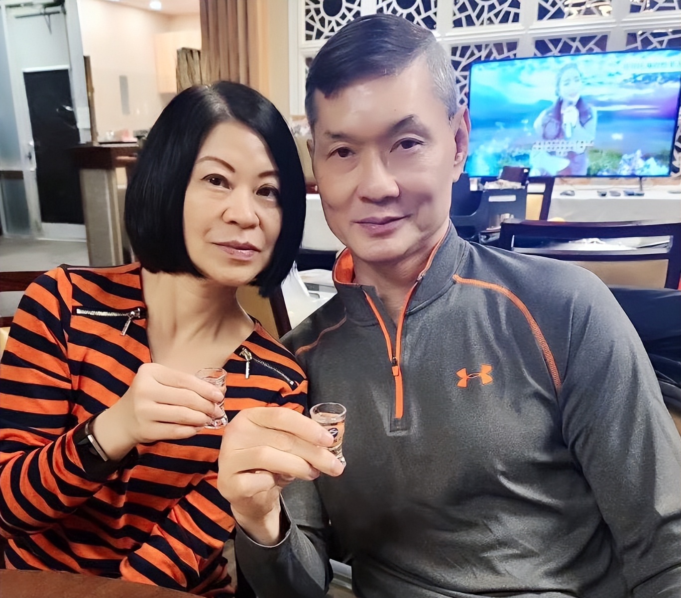 63-year-old Billy Zhou settled in Canada!A recent photo of gray hair ...