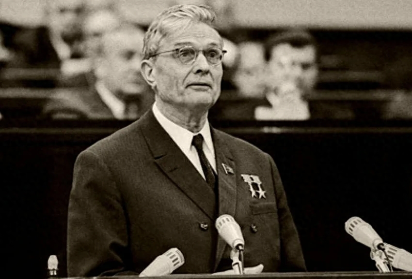 The "Gray Bishop" Suslov of the Soviet Union, was he a great man or a ...