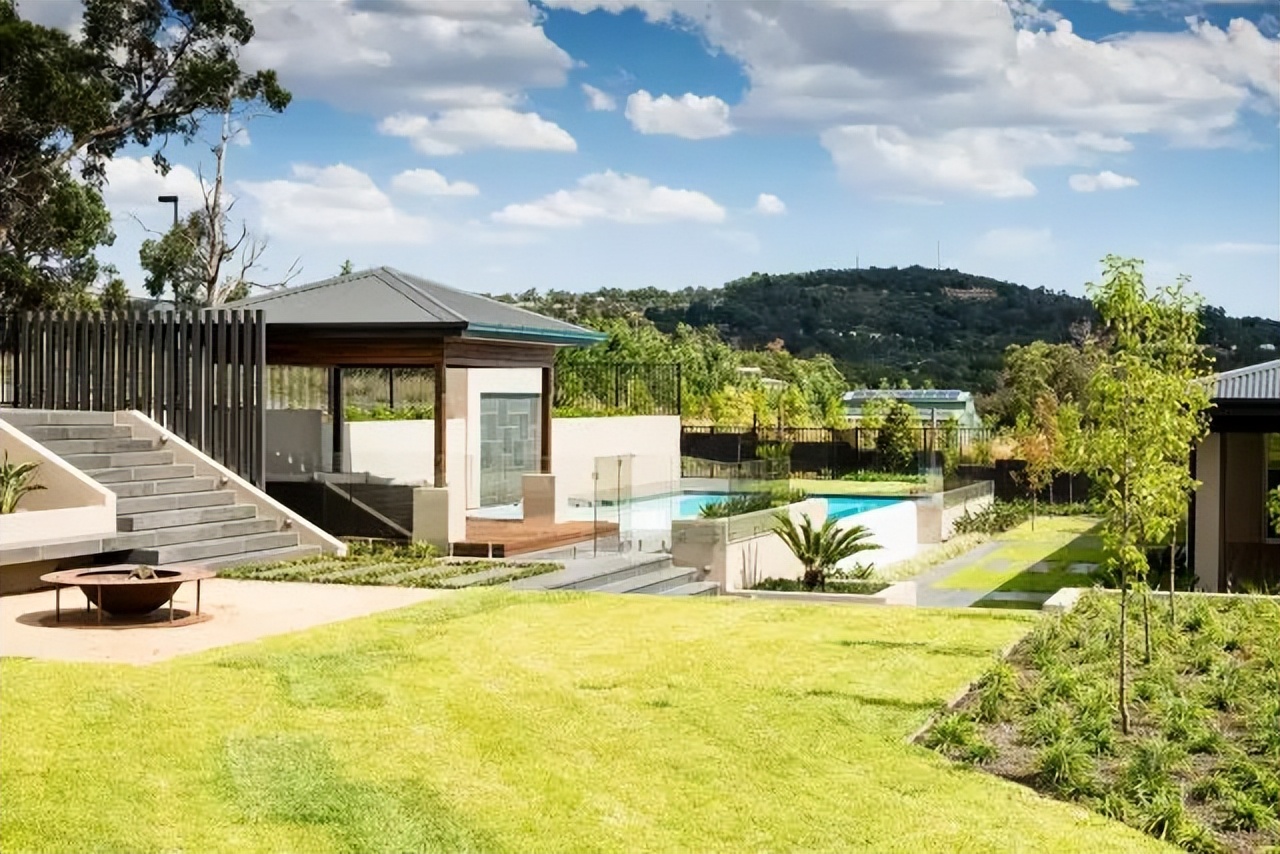 8 Minimalist Holiday Villa Yards That Are Explodingly Beautiful - iNEWS