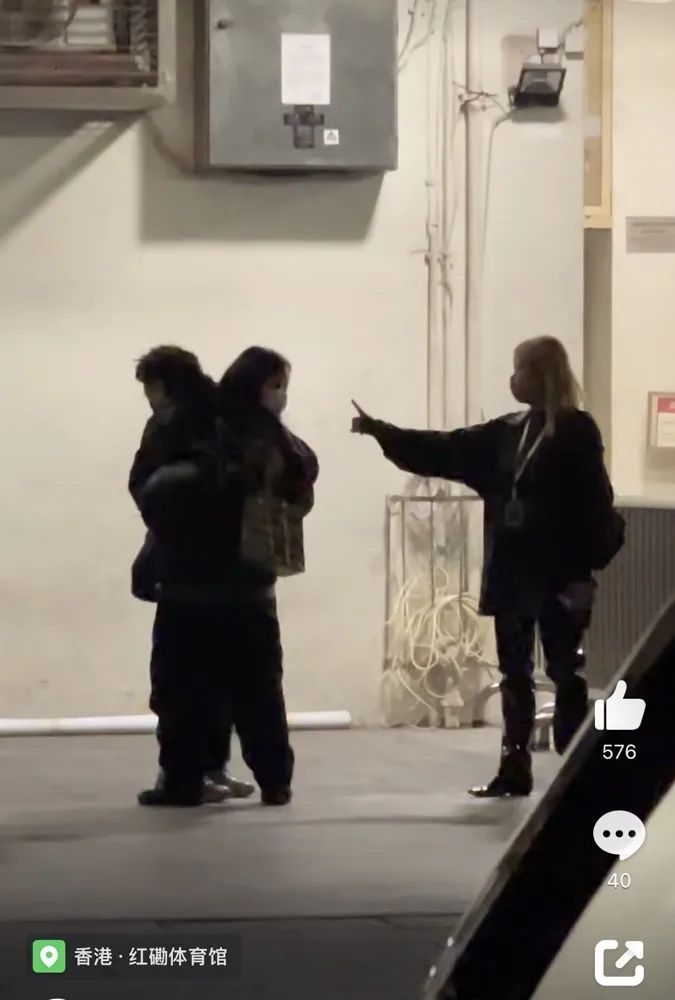 Eason Chan hugged his daughter at the end of the concert, the two were ...