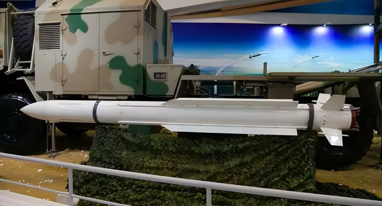 Hongqi-16FE: The maximum range has been increased to 160 kilometers, and it has been upgraded to ...