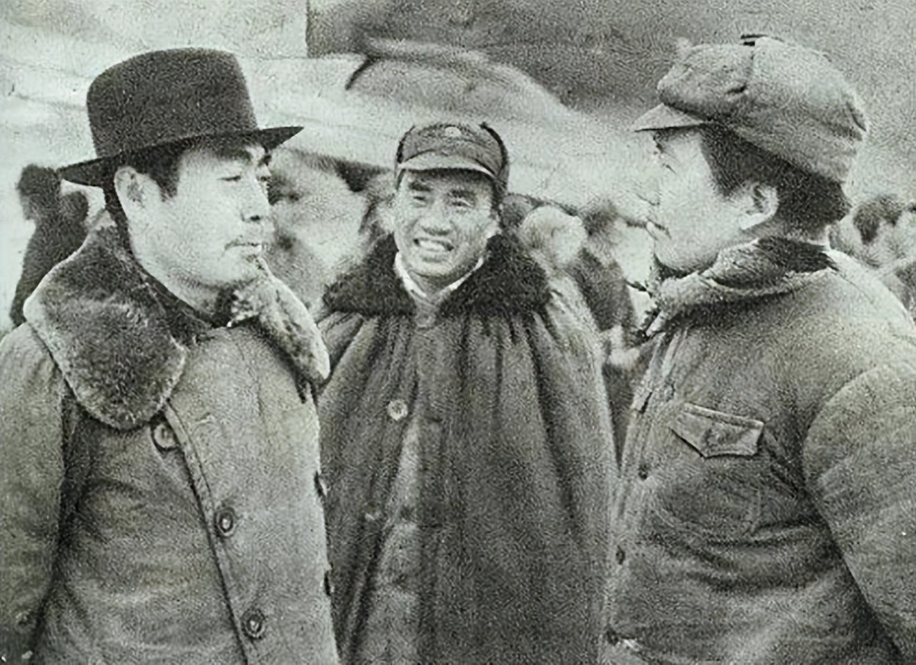 Zhu De led the Red Army through two brotherly defense areas, one ...