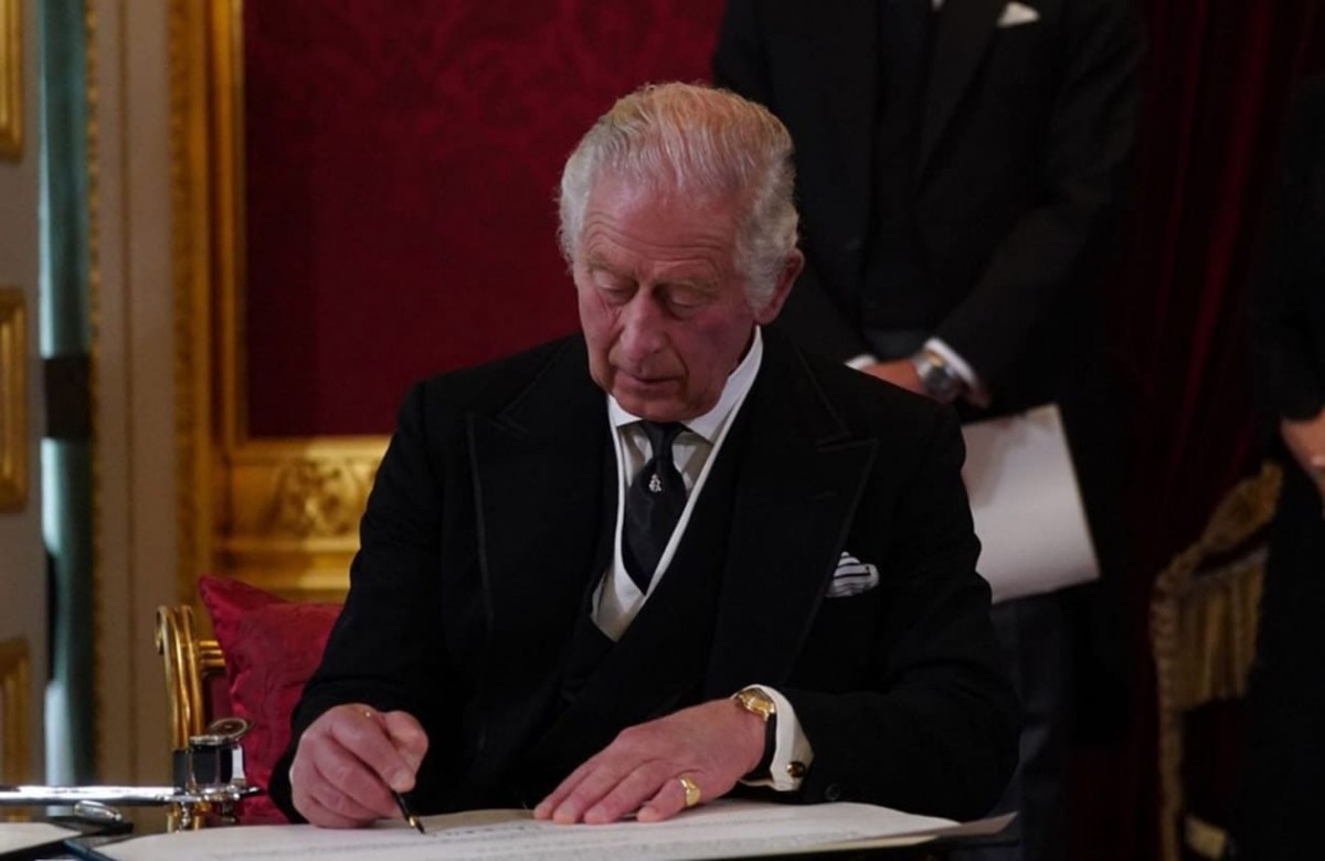 What watch does the new king wear? - iNEWS