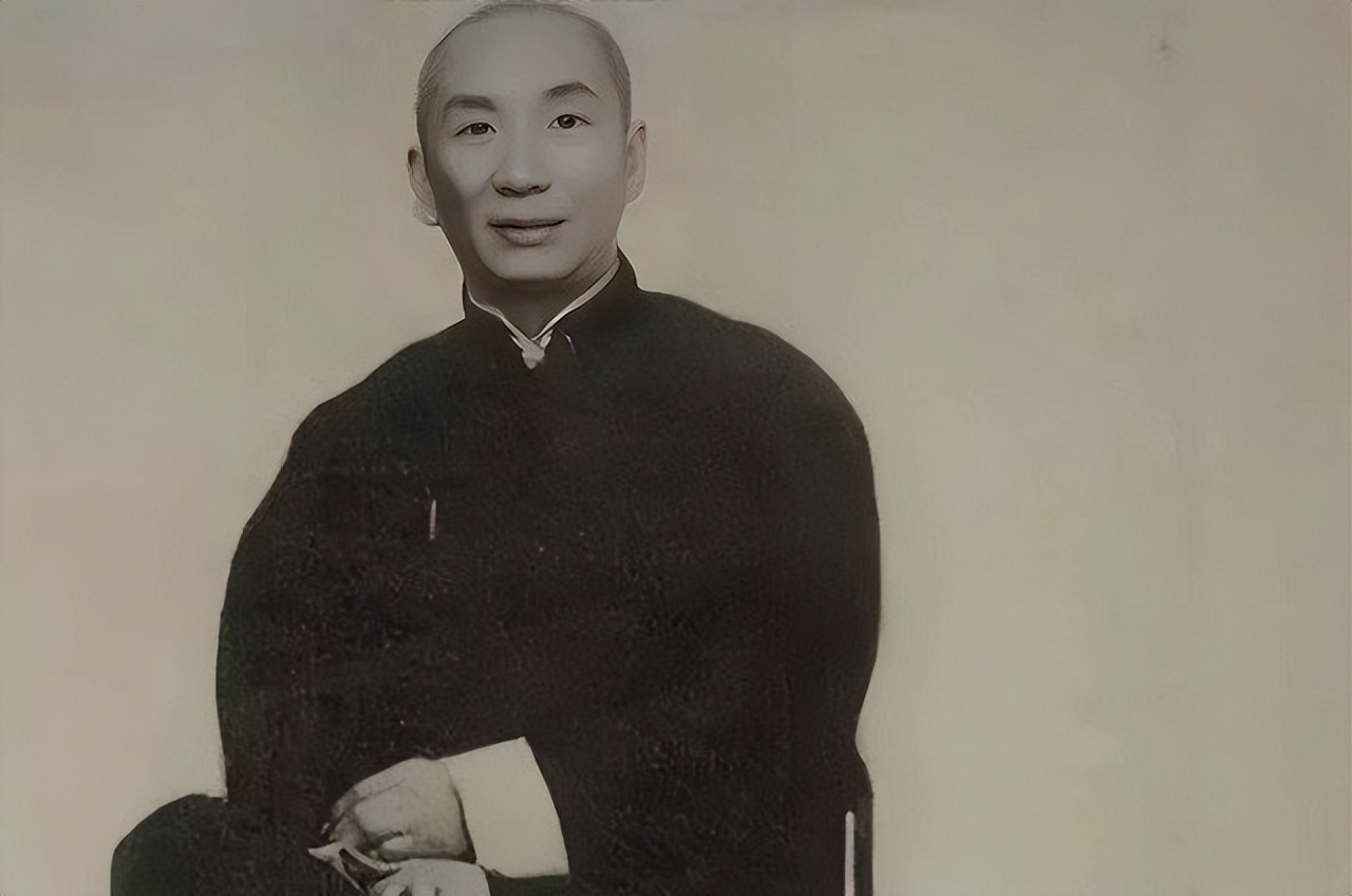 The real Ip Man in history, short in stature, likes smoking big ...