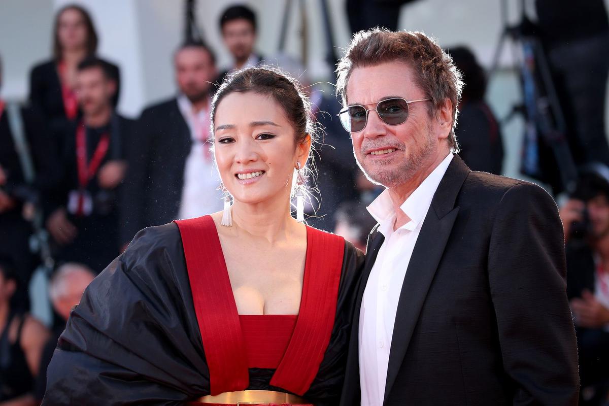 Gong Li: At her peak, she married a 70-year-old French man with "four ...