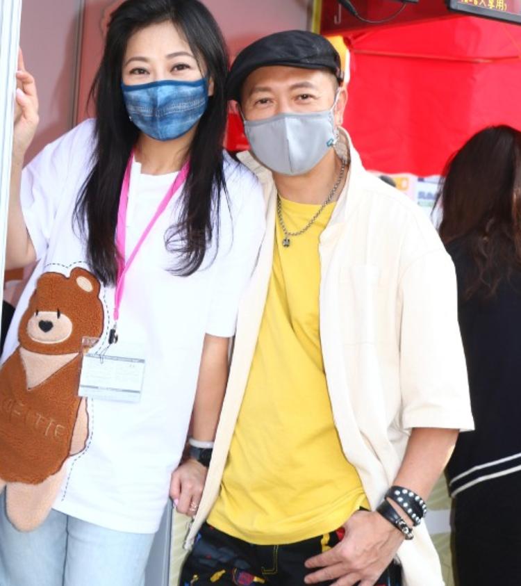 Su Zhiwei and his wife are doing things recently, selling beef and ...