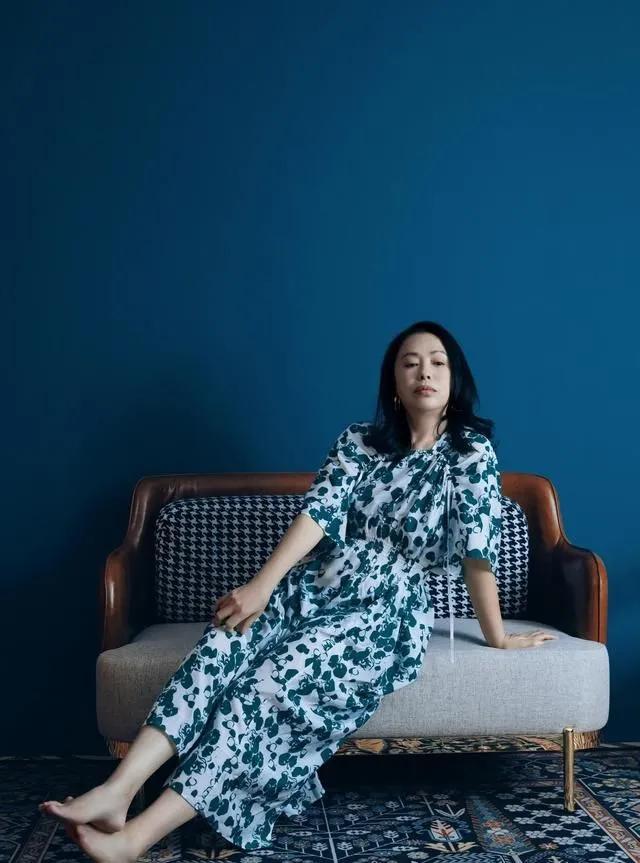 Huang Qishan's latest promotional photos released a new album "Xiaoxia ...