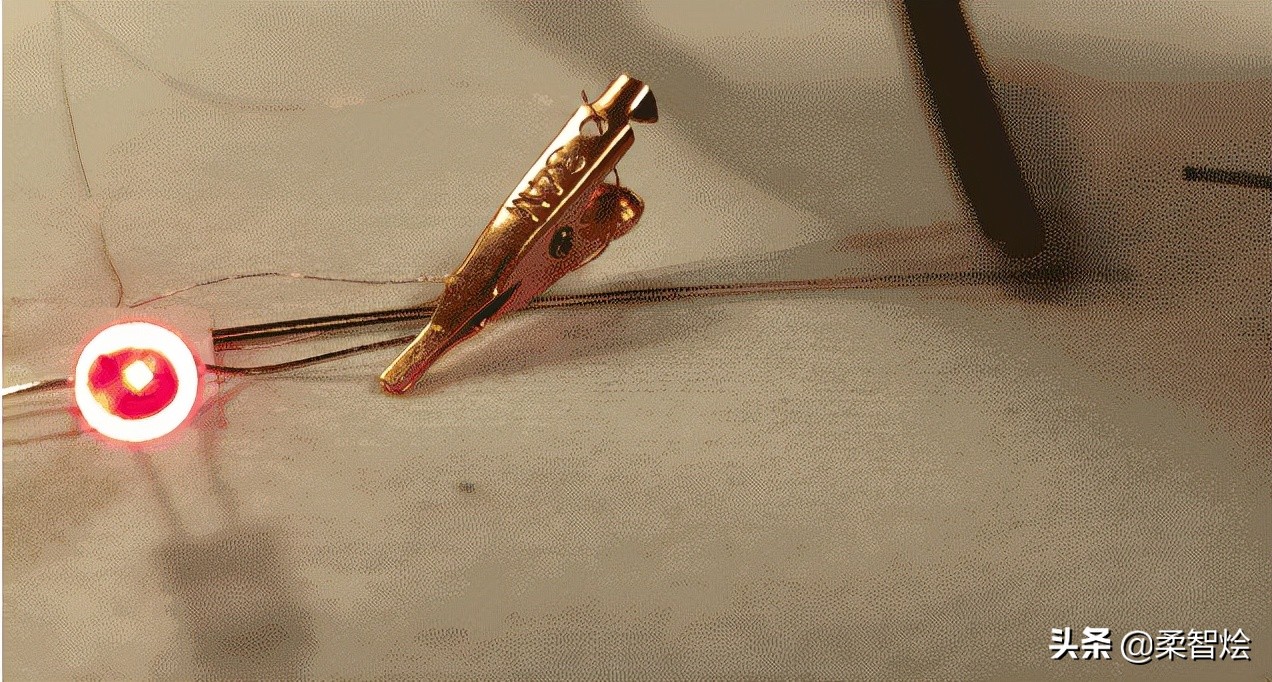 MIT develops hot-drawable rechargeable flexible fiber battery to make ...