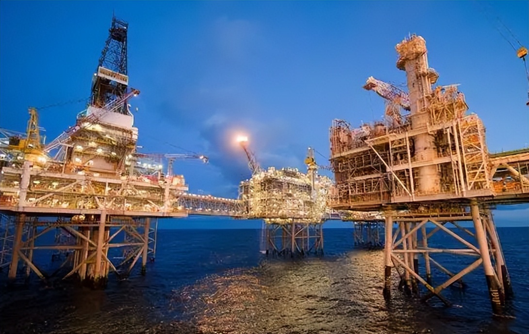 Transitioning from traditional mining methods to shale oil development ...