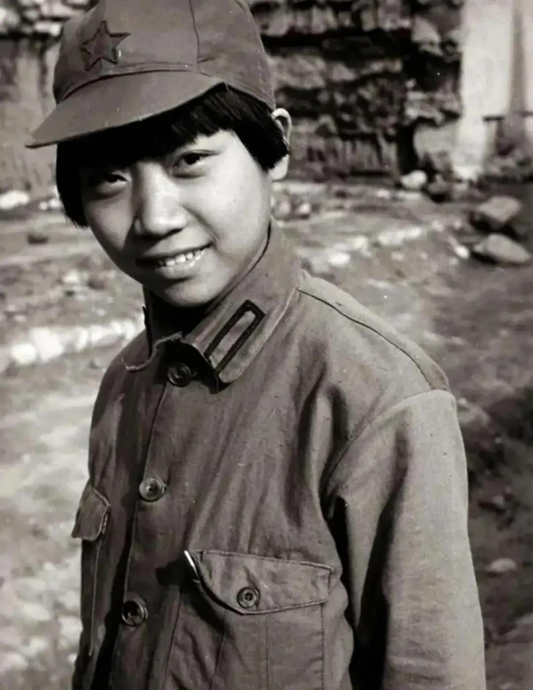 In 1935, a young soldier of the Red Army fell into the hands of a horse ...