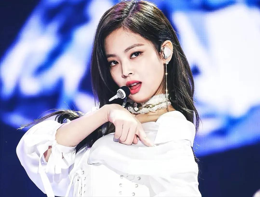 Jennie stage beauty - iNEWS