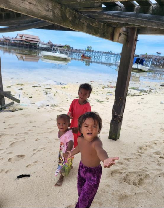 Those stateless children who can never go ashore, don't just sell "poor ...