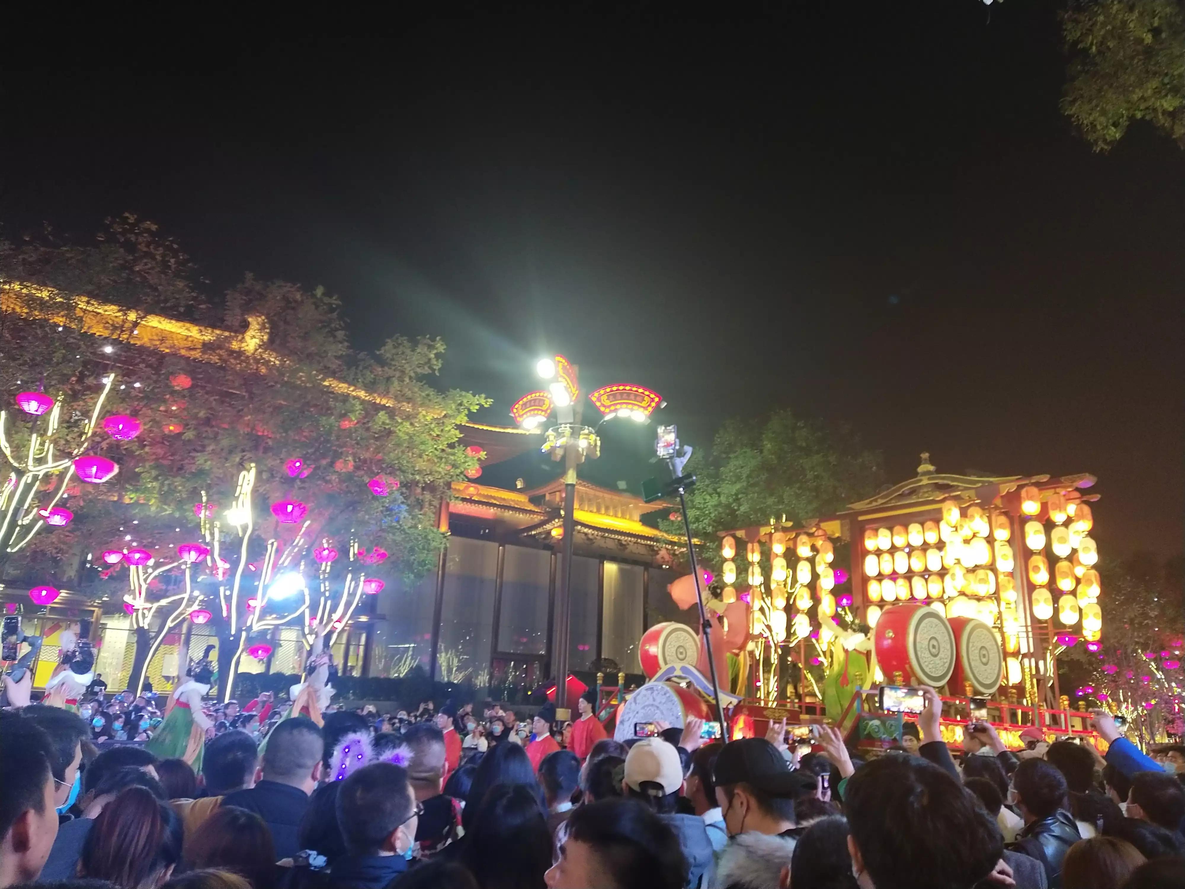 The city that never sleeps in the Tang Dynasty is full of brilliance ...