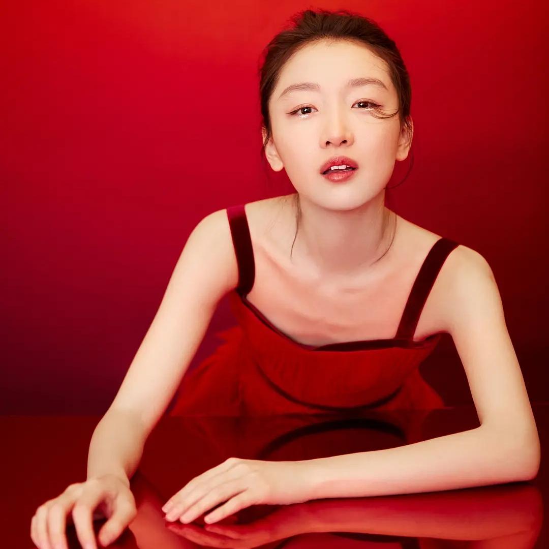 With a mediocre appearance and shriveled body, but fashion resources ...