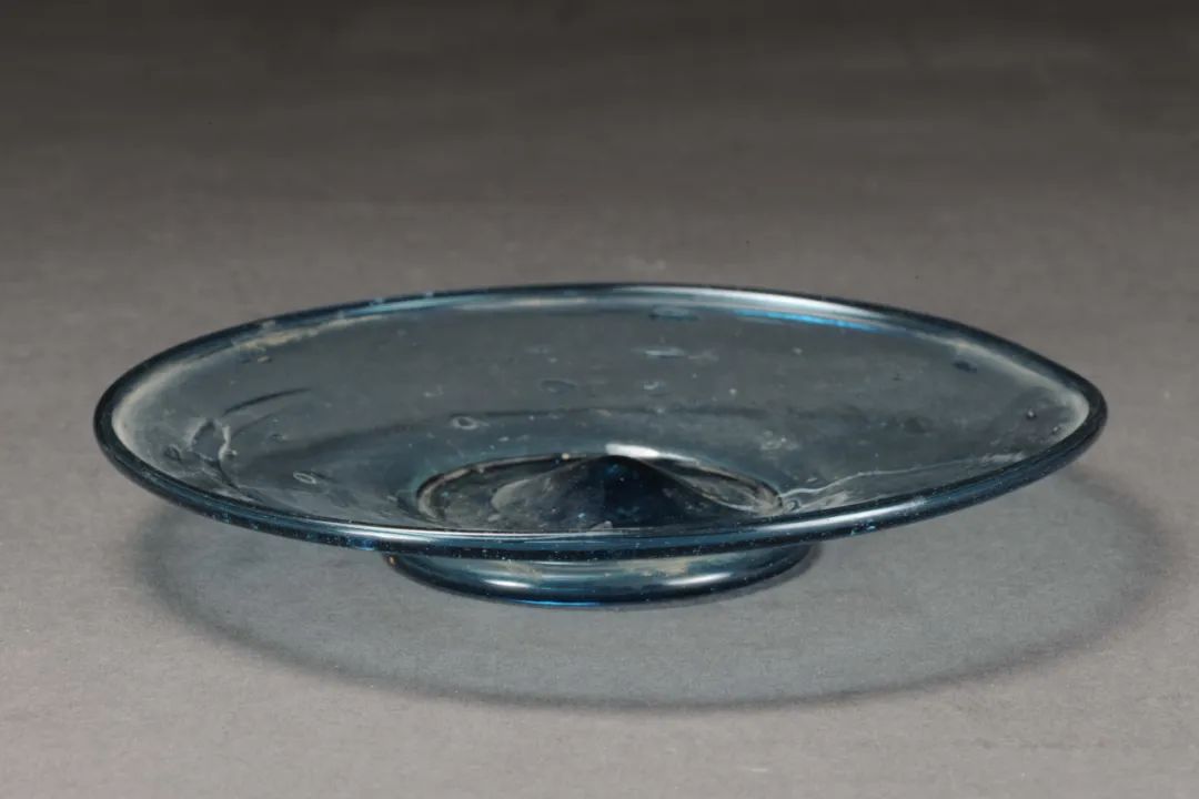 A glass from the Tang Dynasty? The glazed ware in the underground ...