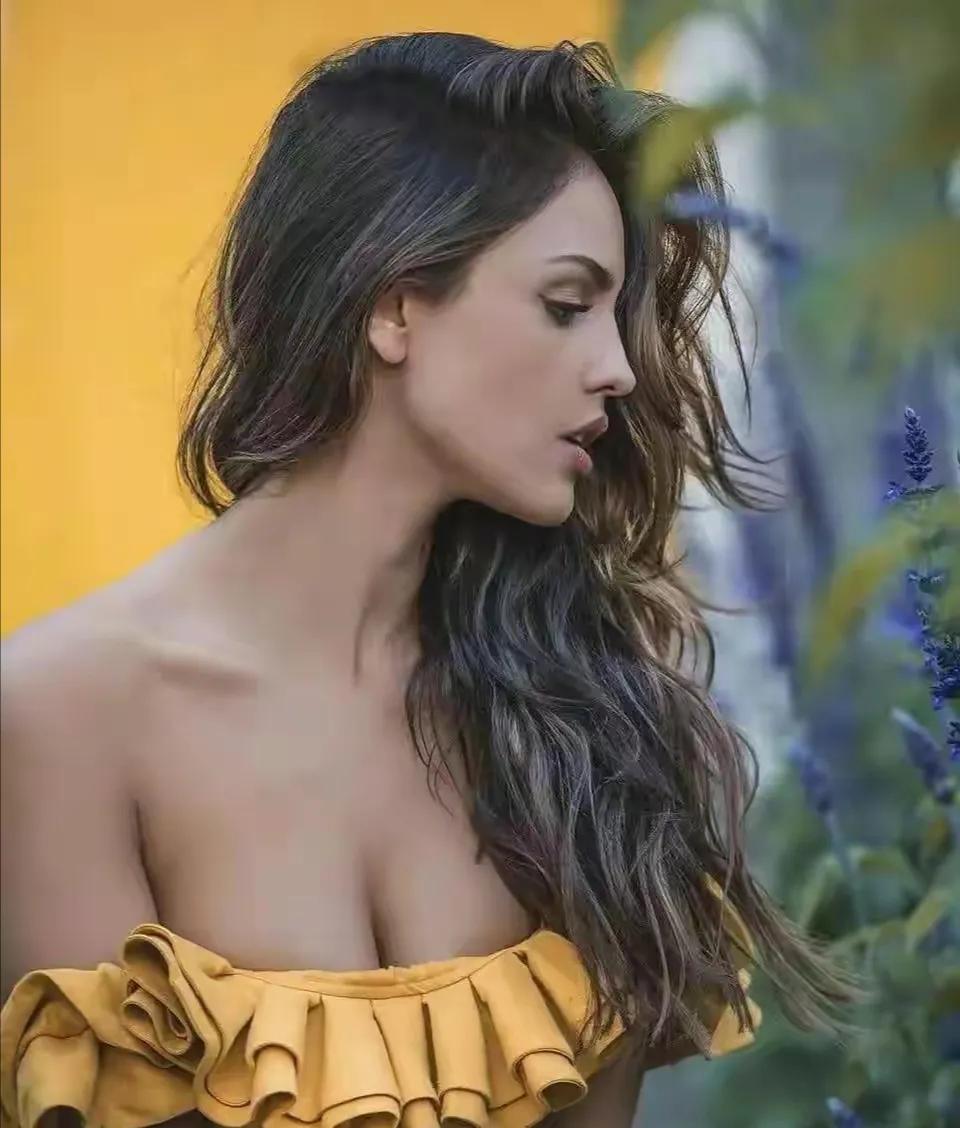 Top Mexican supermodel: Aisha Gonzalez - iNEWS