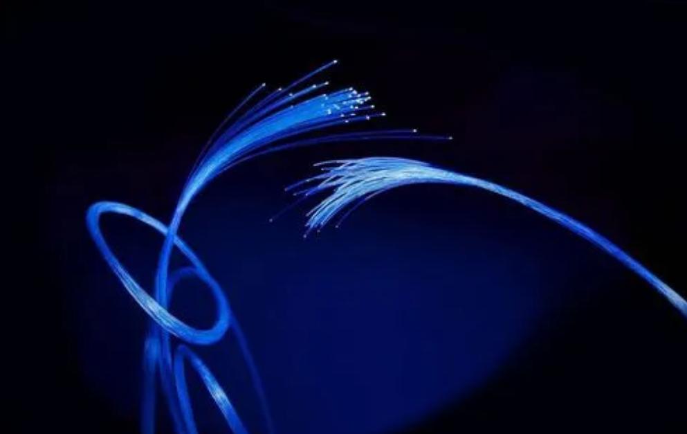 Photonic crystal fiber: originating from the study of photonic crystals ...