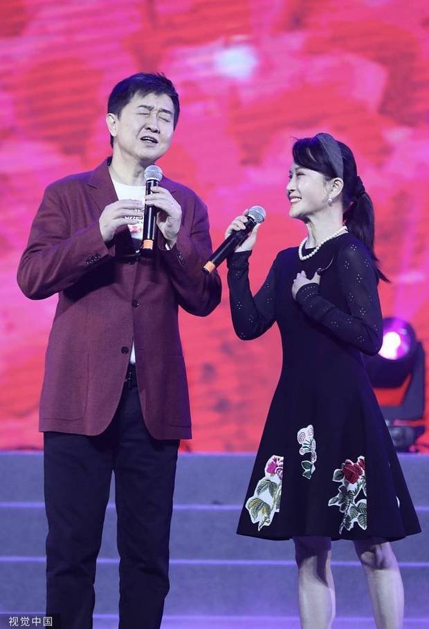 Fu Disheng and Ren Jing's husband and wife sang the famous song ...