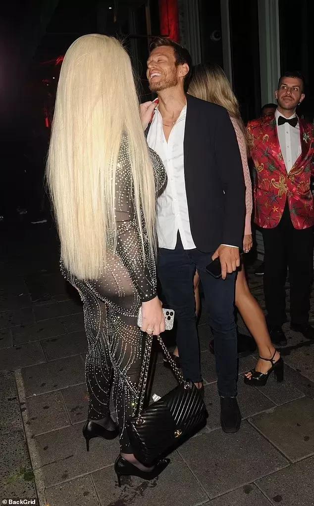 Transsexual Jessica Alves - iNEWS