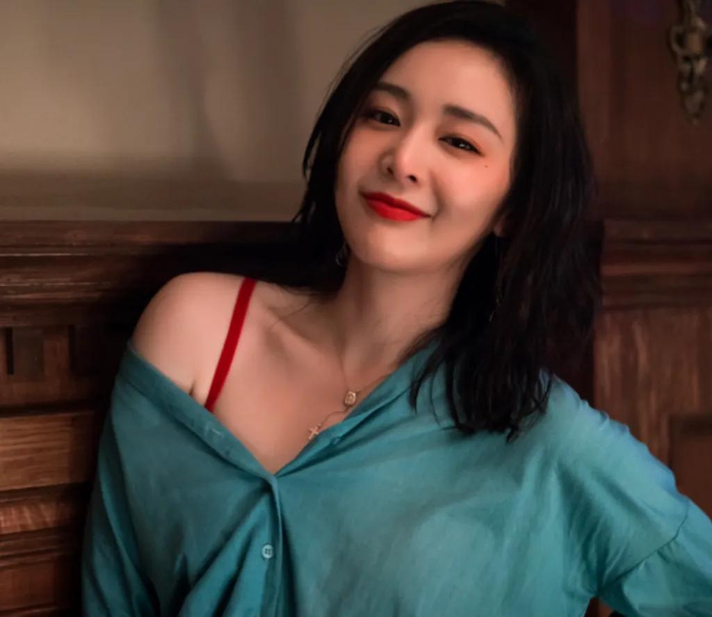 Carina Lau's breasts, Li Fei'er's beautiful back, Zeng Li's legs, and ...