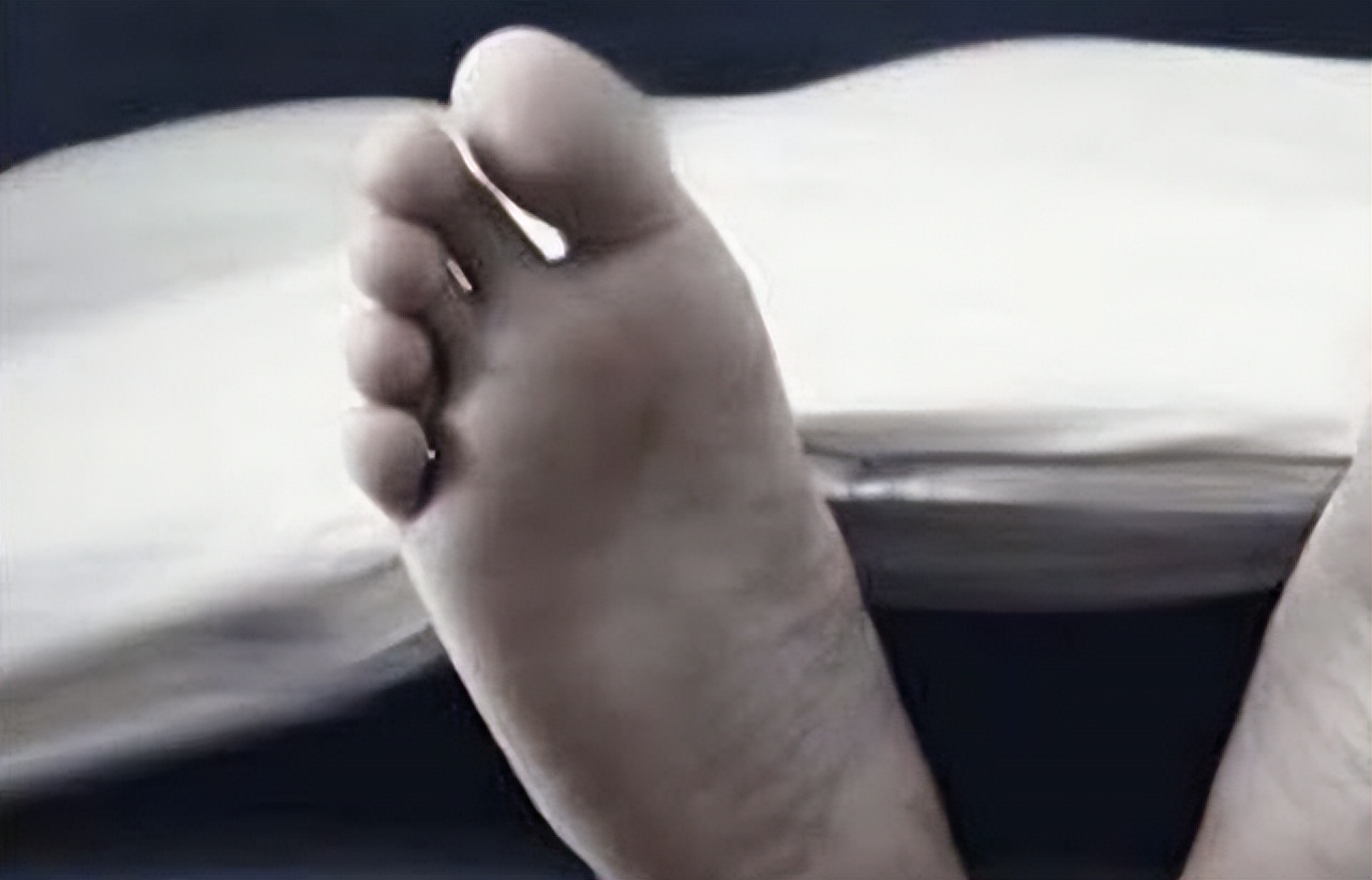 After dissecting more than 3,000 corpses, the Japanese forensic doctor ...