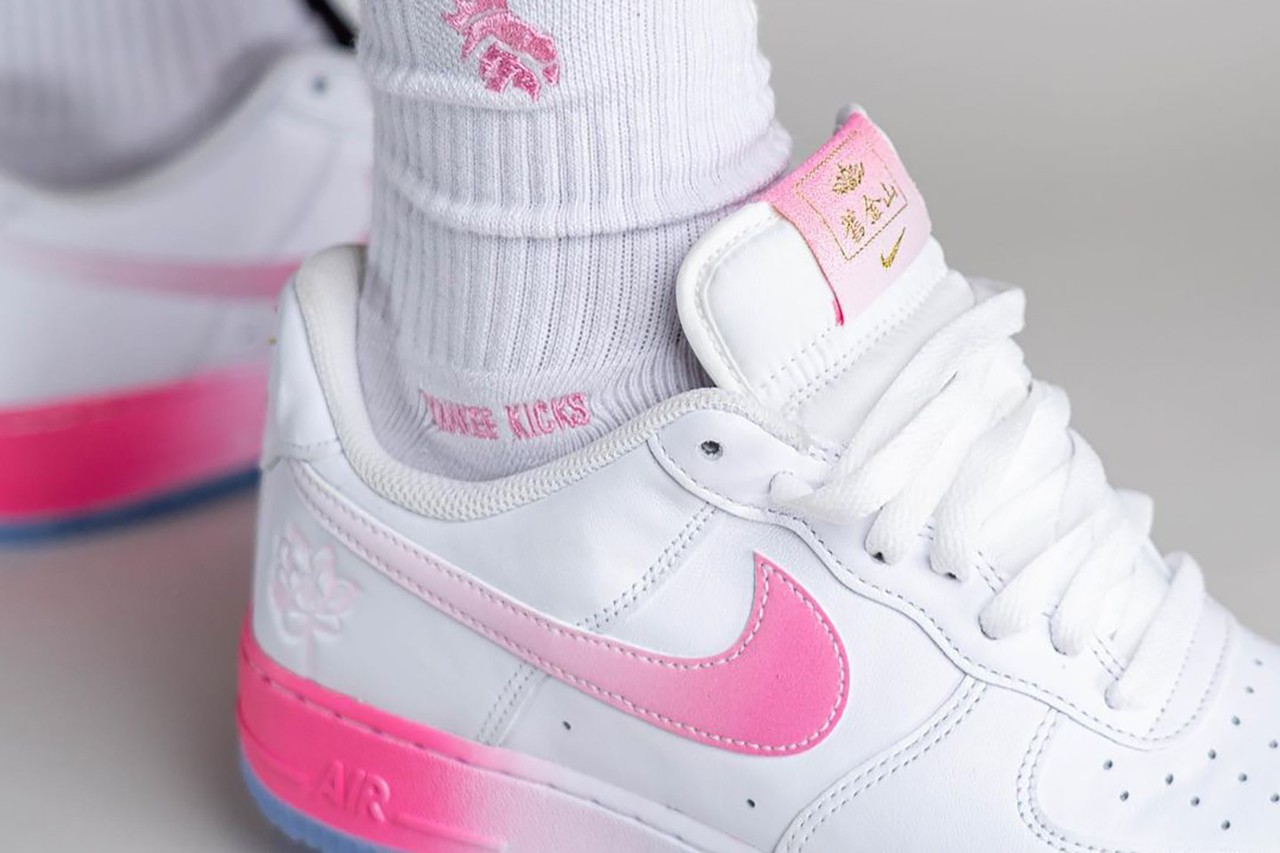 Pink embellishment AF1! Footprints in Chinatown are here! - iMedia
