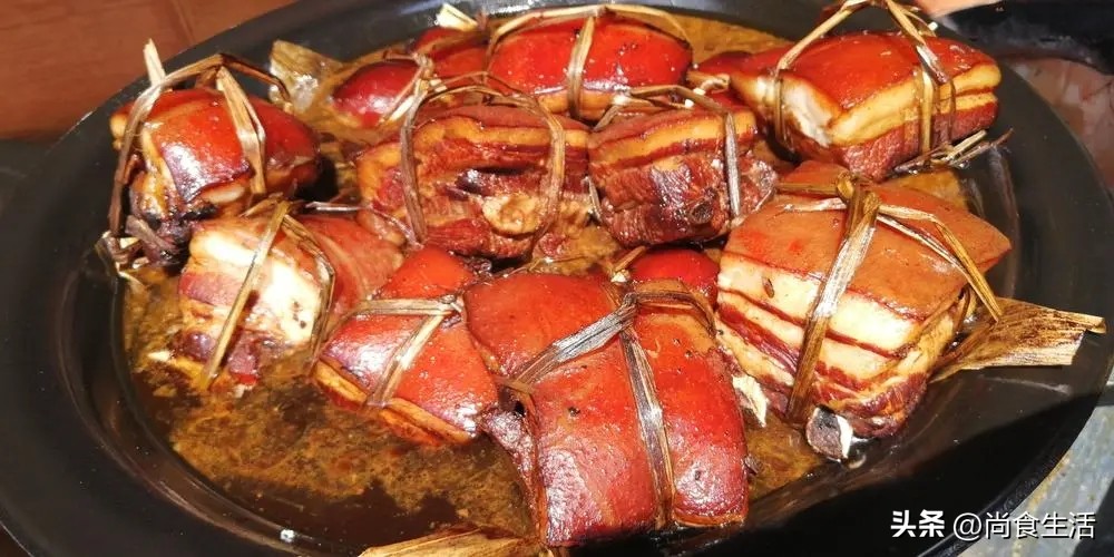 Learn to make Dongpo Pork, a Jiangsu-Zhejiang cuisine, which is fat but ...