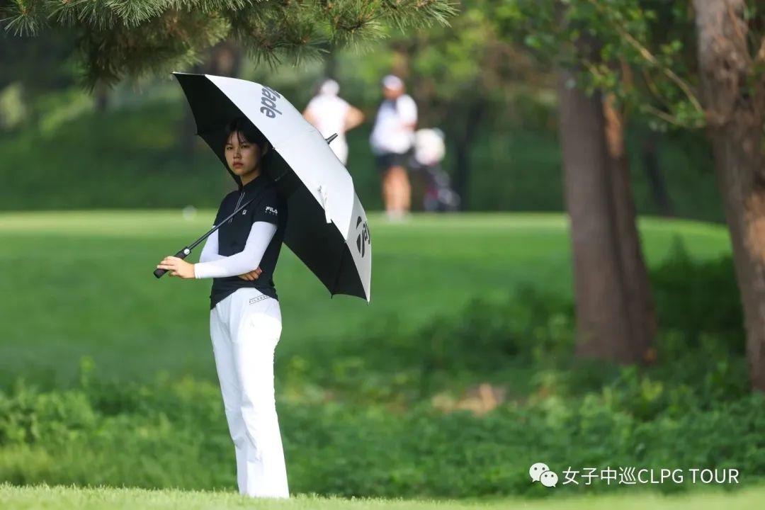 The second round of the Beijing Women's Challenge: Cai Danlin, Ji Yu'ai ...