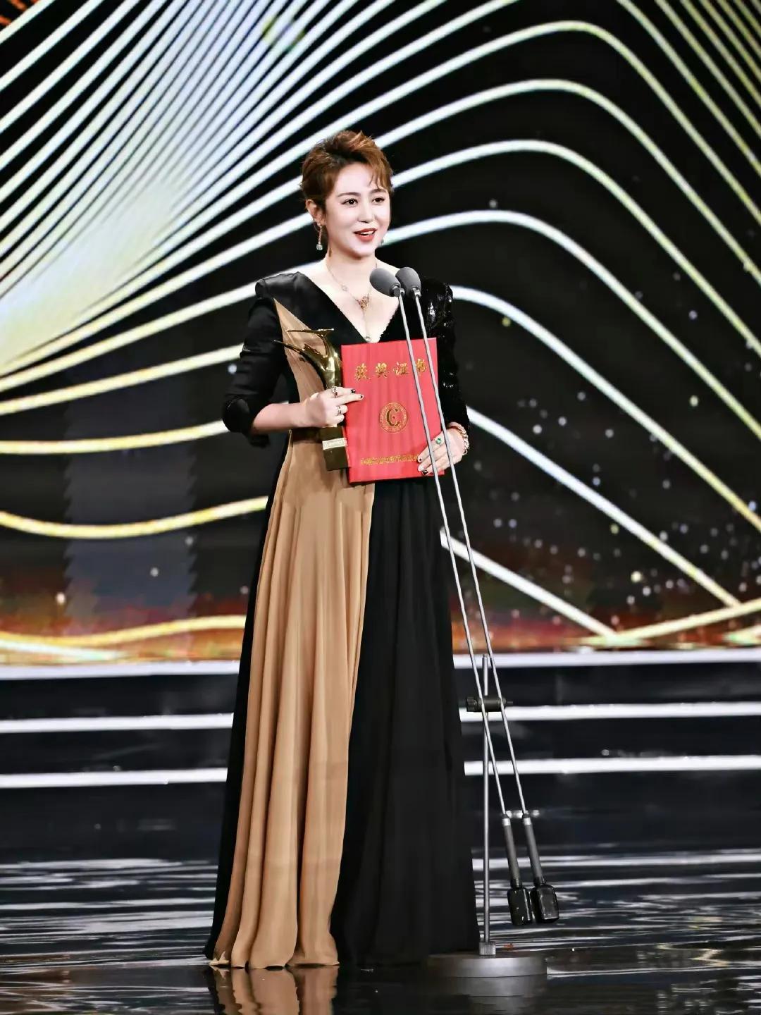 Ma Li won the Golden Deer Award for Best Actress - iNEWS