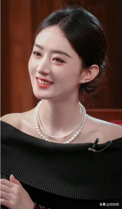 The best photo is for Zhao Liying? Cao Kefan posted a group photo with ...