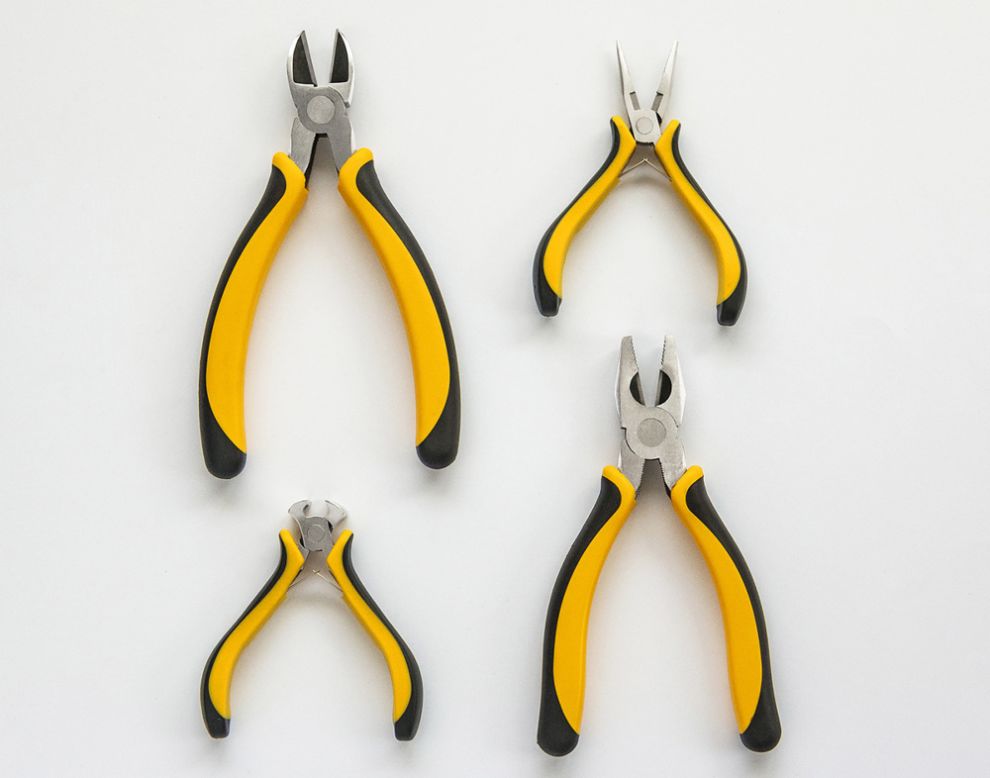 Interesting and unique pliers packaging design - iNEWS