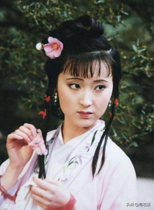 Why is Wang Xifeng called "Lin girl" and Mrs. Wang is called "big girl ...