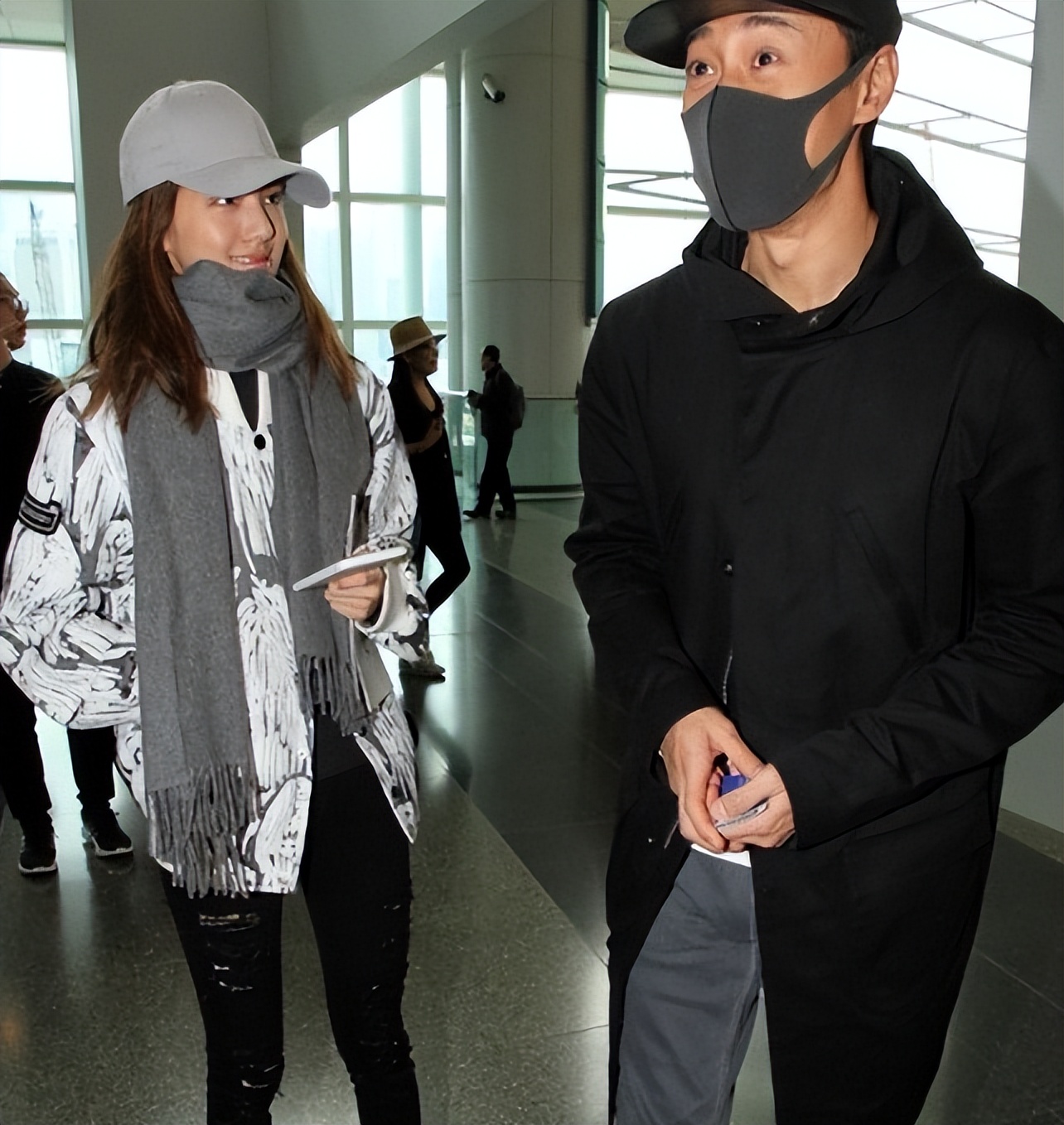 30-year-old Karena Wu: Beside a wealthy boyfriend for 5 years without a ...