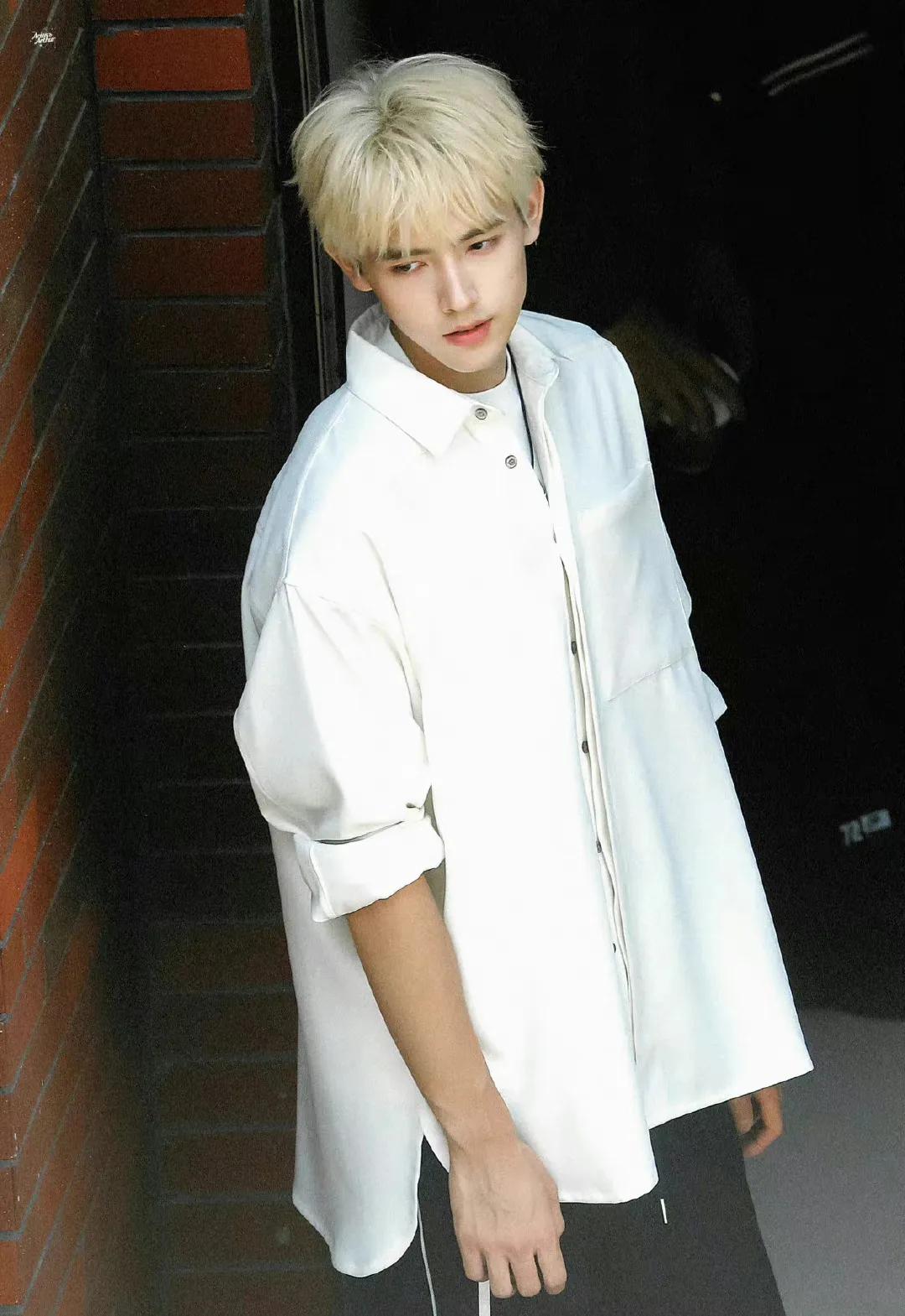 Li Xun wears the ceiling in idol dramas - iNEWS