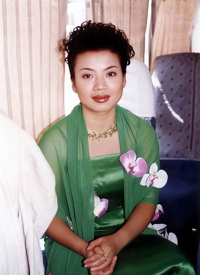 Zhang Ye: 54-year-old single with no children and no daughter, with Lv ...