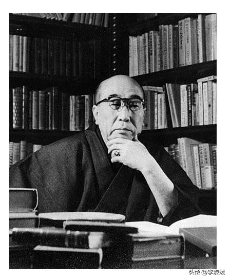 "The Human Chair": Personal Inclinations and Wishes in Edogawa Ranpo's ...