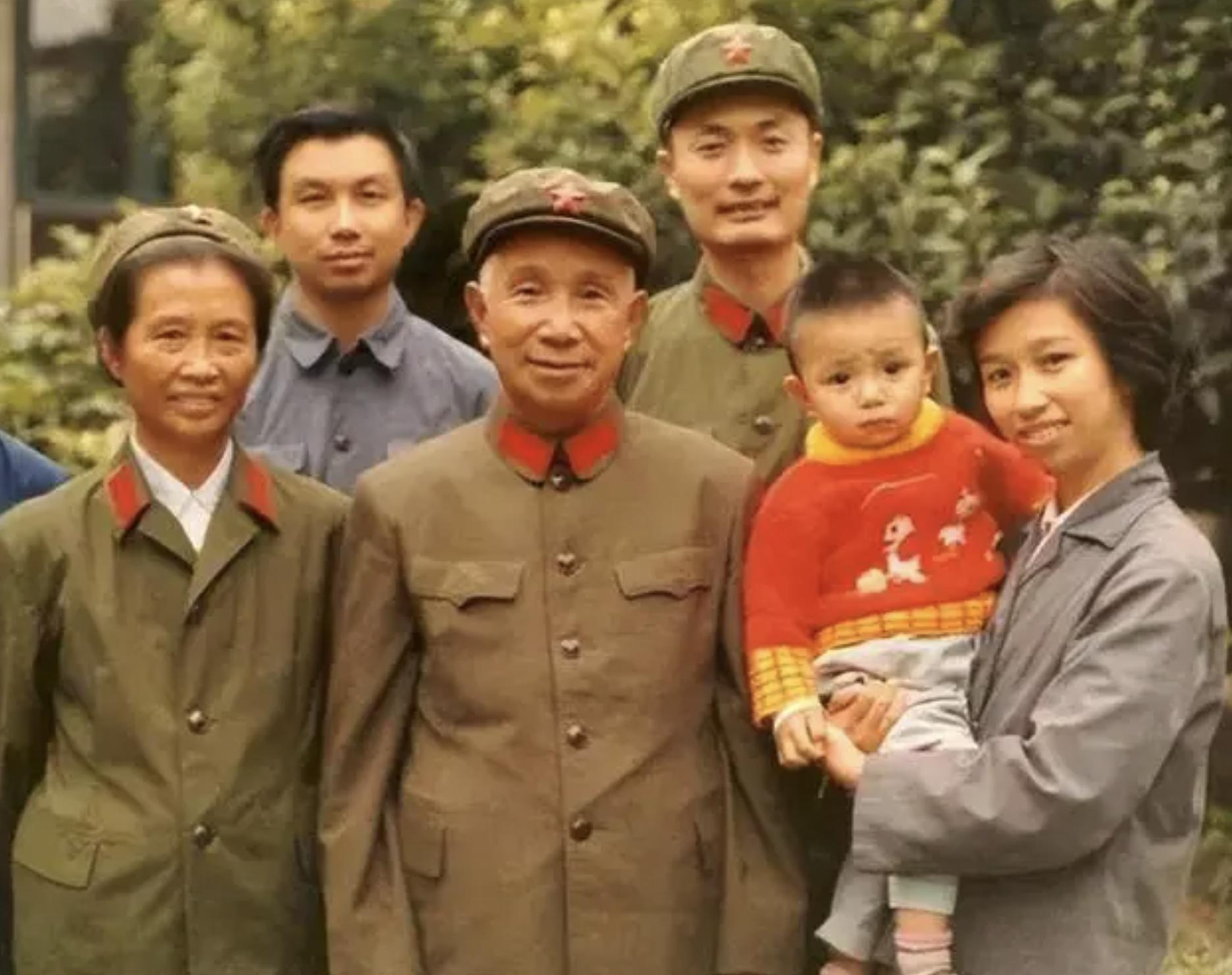 Su Yu and Chen Geng met by chance, and Chen Geng said with all his ...