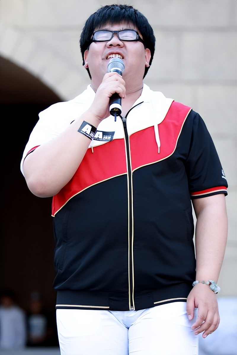 Yang Guang, a blind singer, finally paid the price for his "arrogance ...