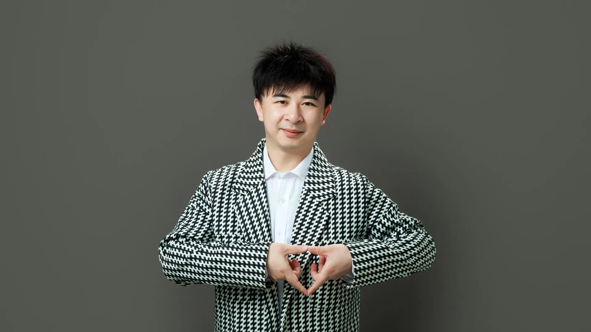 Headline Encyclopedia, introduction to singer Yang Xuyong - iNEWS