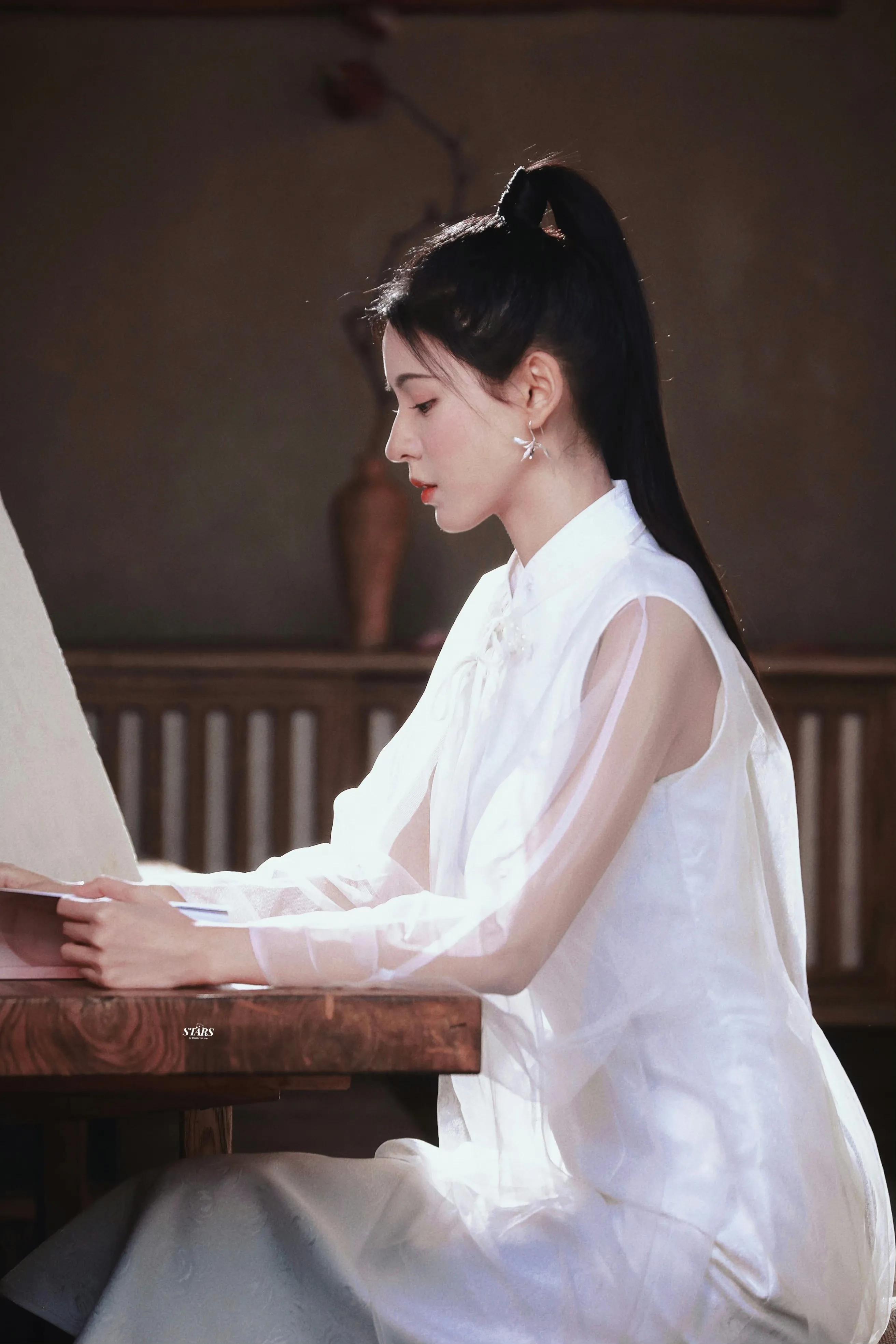 Zhang Yuxi's national style and high ponytail Reuters - iMedia