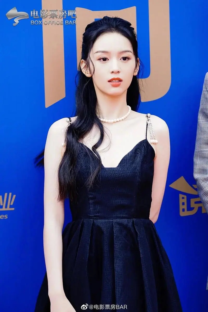 Why are today's female stars less and less recognizable? - iNEWS