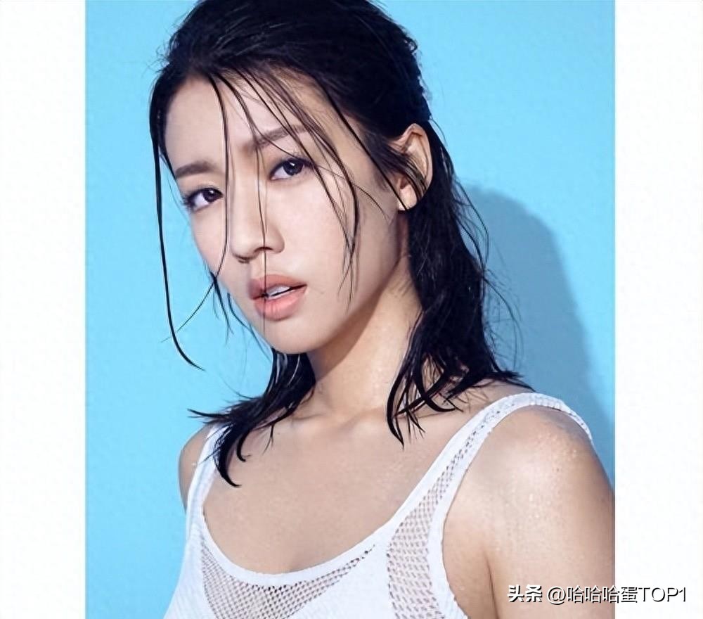 On the surface, she is a movie queen, but behind her back, she crawled ...